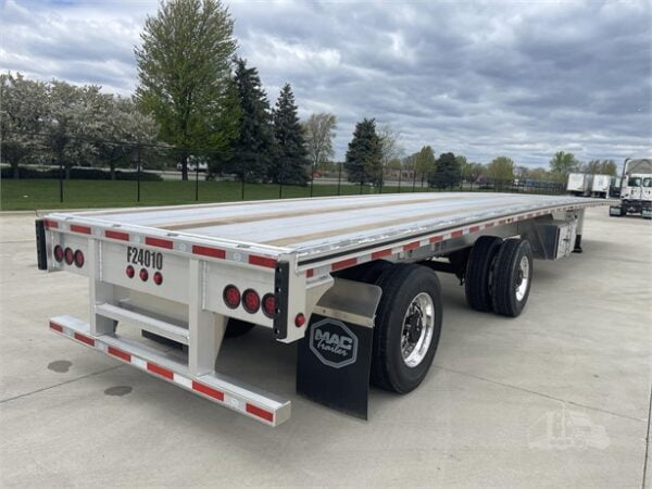 Dorsey 53 Foot Flatbed | Cadence Trucks & Trailers