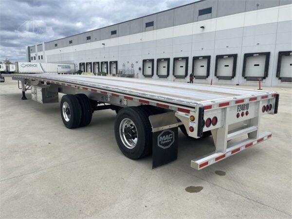 Dorsey 53 Foot Flatbed | Cadence Trucks & Trailers