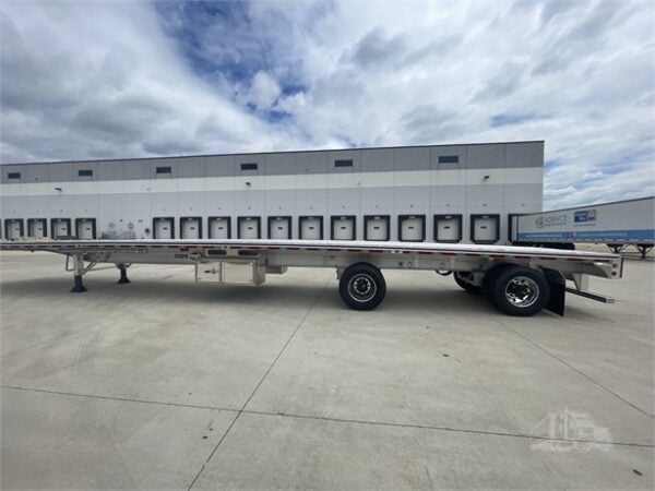 Dorsey 53 Foot Flatbed | Cadence Trucks & Trailers