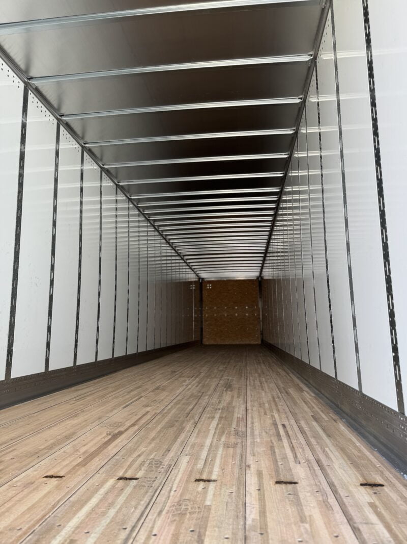 Stoughton 53 Foot Dry Van | Cadence Trucks & Trailers